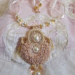 Bijoux Bracelet Poudre de Riz manchette brodé avec des perles de ...
